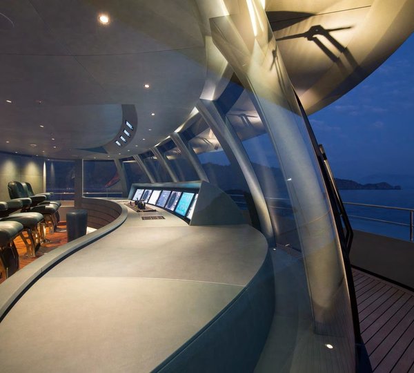 Bridge Image Gallery - Bridge Deck View - Bridge – Luxury Yacht Browser ...